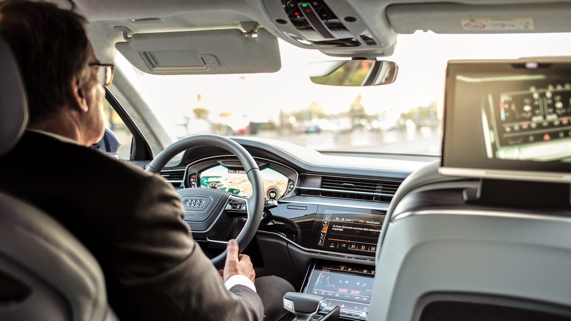 IAH Airport Houston Car Service& IAH Airport Shuttle- AAdmirals