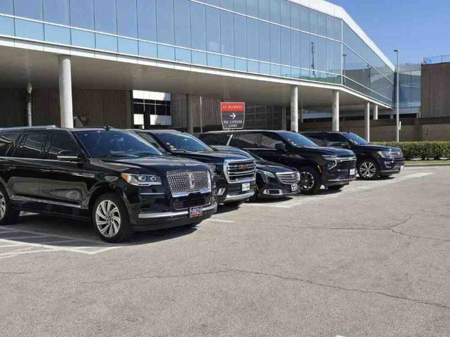 Private Jet Limo Service Houston | Luxury FBO Transportation