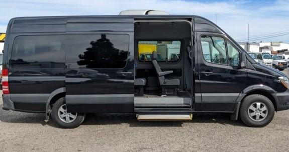 Houston Airport Transportation | IAH & Hobby Shuttle, Limo & Car Service