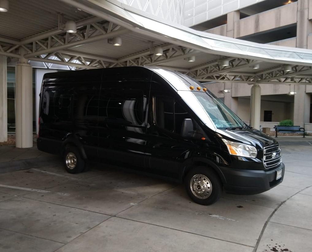 Houston Airport Transportation | IAH & Hobby Shuttle, Limo & Car Service