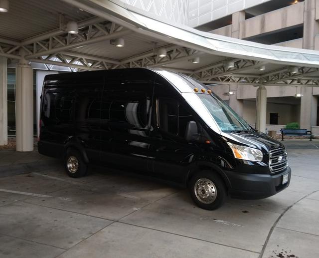 Houston Airport Transportation | IAH & Hobby Shuttle, Limo & Car Service